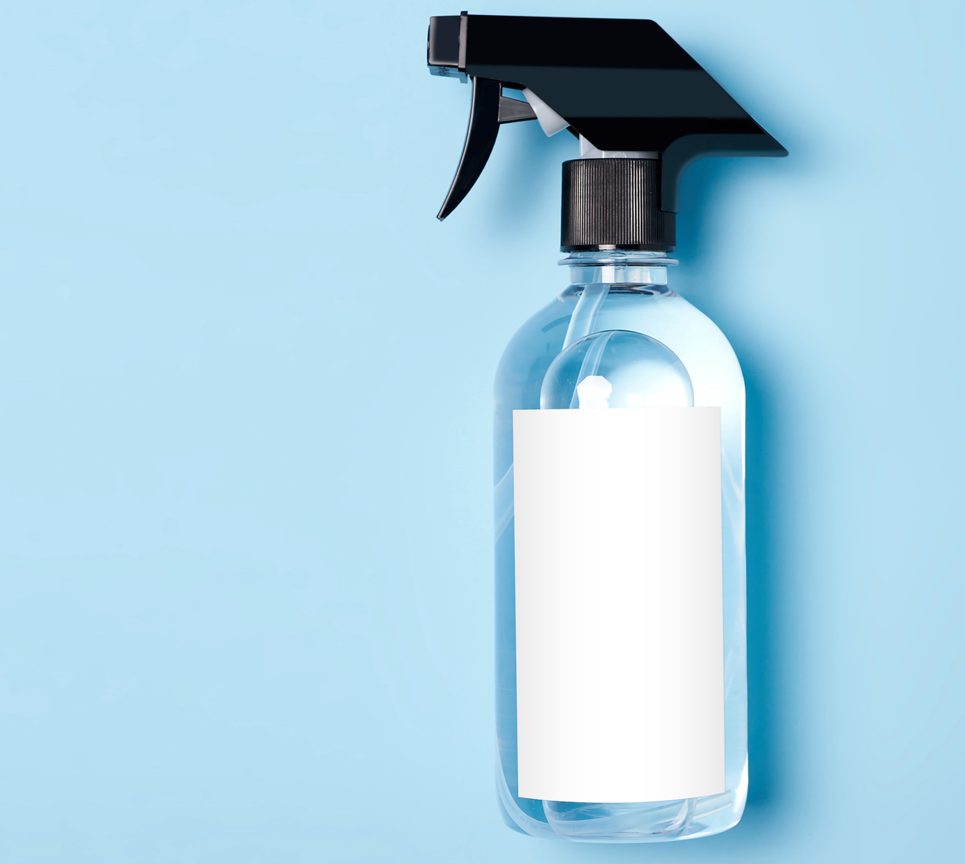 Pourquoi préférer un désinfectant en spray ? | Blue - le grand ménage ...
